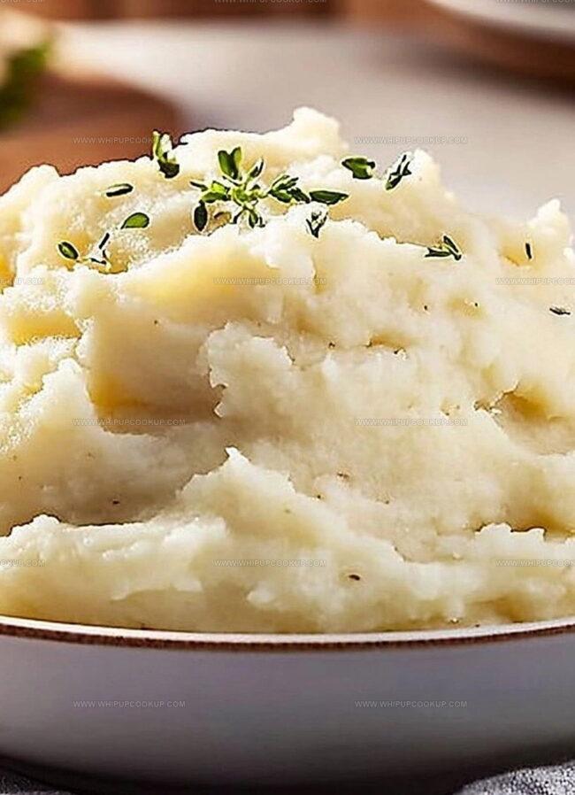 Fluffy Southern-Style Texas Roadhouse Mashed Potatoes Recipe - Whip Up ...